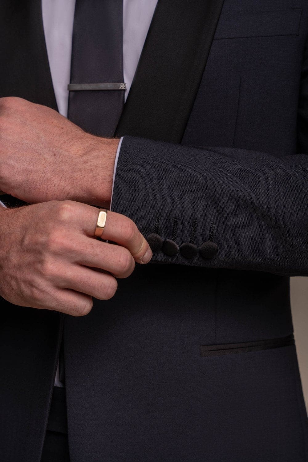 Cavani | Cavani Aspen Men's Navy 2 Piece Suit - MENSWEARR – MENSWEARR ...