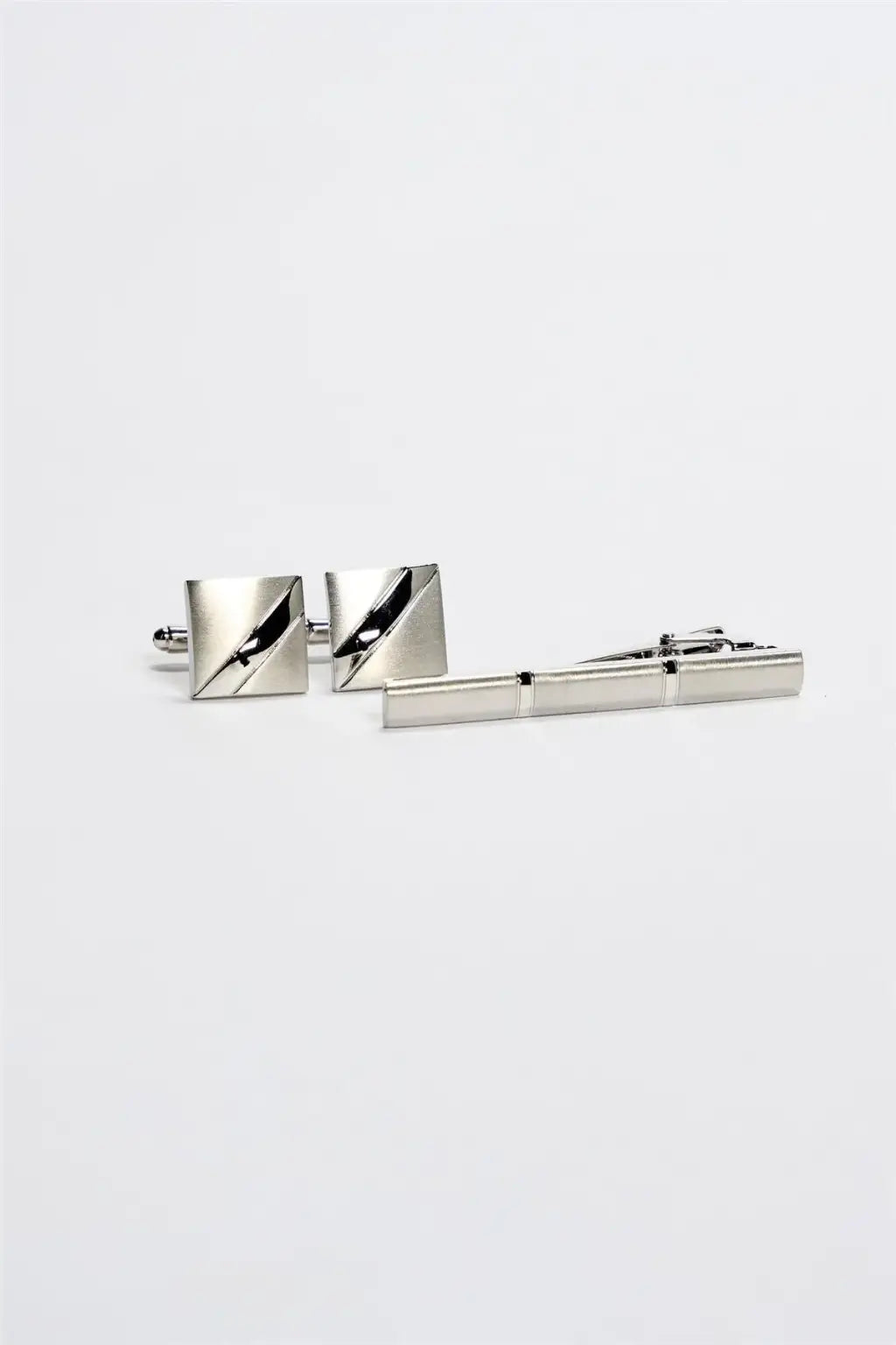 Cavani | Cavani CV06 Silver Cufflinks - MENSWEARR - House of Menswear – MENSWEARR.COM